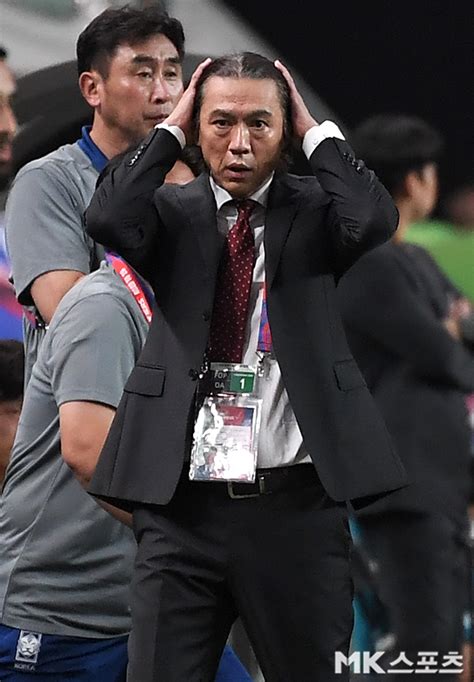 첫판부터 거센 야유받은 ‘대표팀 수장 홍명보 Fifa랭킹 96위 팔레스타인전 졸전 끝 0 0 무승부 Mk현장 Mk스포츠