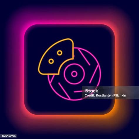 검은 색 배경에 고립 된 캘리퍼 아이콘이있는 빛나는 네온 라인 자동차 브레이크 디스크 다채로운 개요 개념 벡터 강철에 대한 스톡