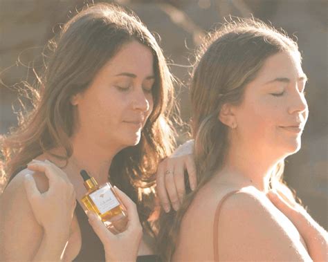 Get The Best Natural And Organic Face Oils For Regenerative And Glowing