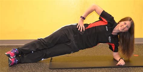 Exercise Side Plank With Leg Lift Fitness