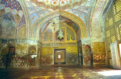 Encyclopedia Taj Mahal Inside