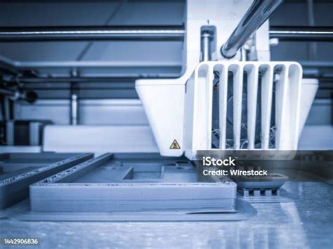 3d 프린터 적층 제조 기술에서 플라스틱 와이어 필라멘트로 인쇄 3차원 인쇄에 대한 스톡 사진 및 기타 이미지 3차원 인쇄 산업 3차원 형태 Istock