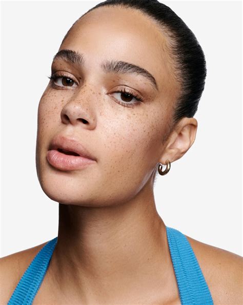 Shadow Stick Glossier