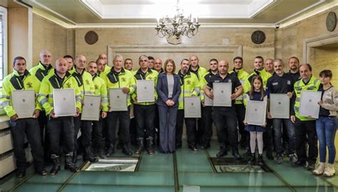 Фандъкова към спасителите помагали в Турция Вашата всеотдайност ни