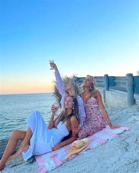 50 Chic Beach Outfits For Summer 2023 For Your Next Stylish Beach