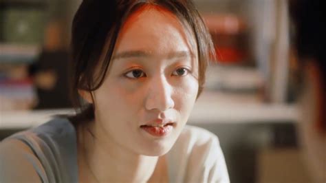 值得爱：穷苦女孩想要靠自己改变命运，男友却给了她致命一击 腾讯新闻