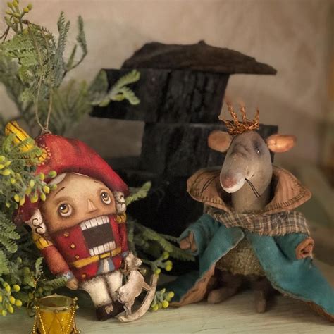 Щелкунчик и художественные куклы