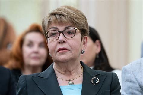 Митрофанова Български институции притискат Лукойл компанията обмисля да продава