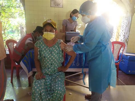 ညောင်လေးပင်မြို့နယ်တွင် အသက် ၁၈ နှစ်အထက် ပြည်သူများအား ကိုဗစ် ၁၉ ရောဂါကာကွယ်ဆေး Booster Dose ဆက