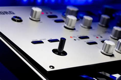 Korg KingKORG Neo Key Virtual Analog Synthesizer And Vocoder City Music Singapore