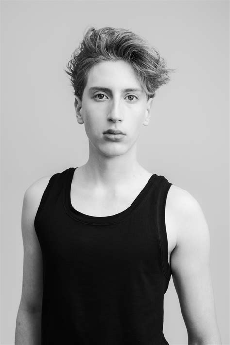 Leo Gassot Paparazzi