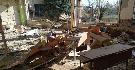 Окупанти обстрілюють Херсон та область гатять з РСЗВ та артилерії скидають боєприпаси з дронів