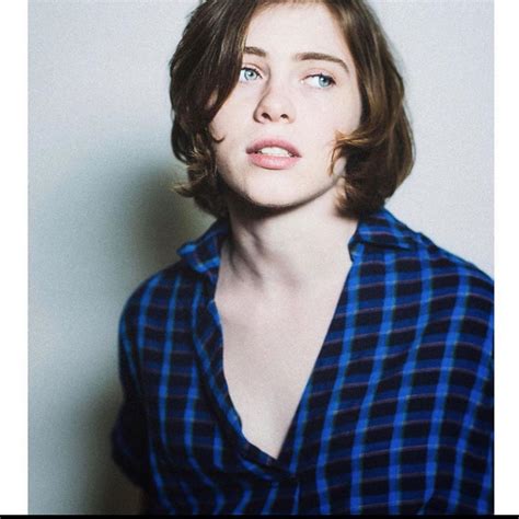 Sophia Lillis Scrolller