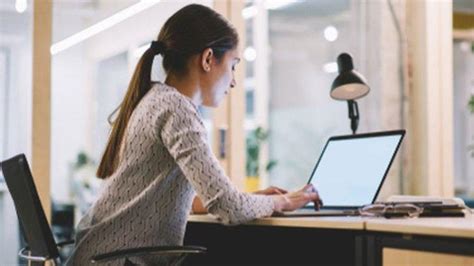 Rekomendasi Laptop Dengan Design Tipis Dan Stylish Yang Cocok Untuk Wanita Tribunshopping Com