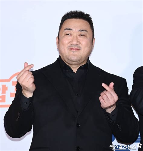 마동석 수줍은 손하트[엑s Hd포토]