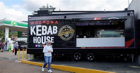 Woonona Kebab House Feeds Flood Helpers For Free Illawarra Mercury