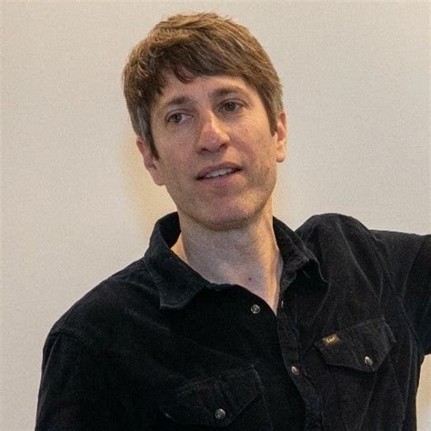 רוב המשקיעים הצעירים רצים אחרי חלומות והתעשרות מהירה שלא קיימים אז איך