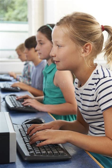 Elementary School Computer Class Stock Image Image Of Computer Education 4996079