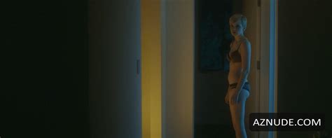 Elizabeth Olin Nude Aznude