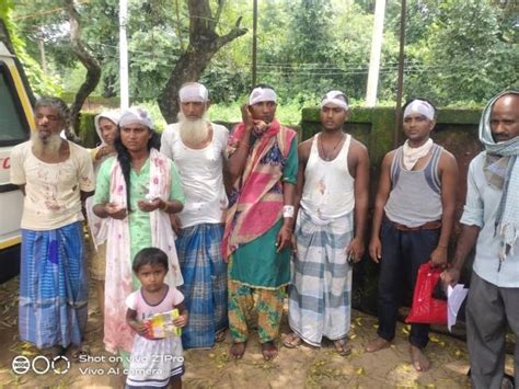 दो गुटों में झड़प पांच महिला समेत 19 घायल दो गुटों में झड़प पांच