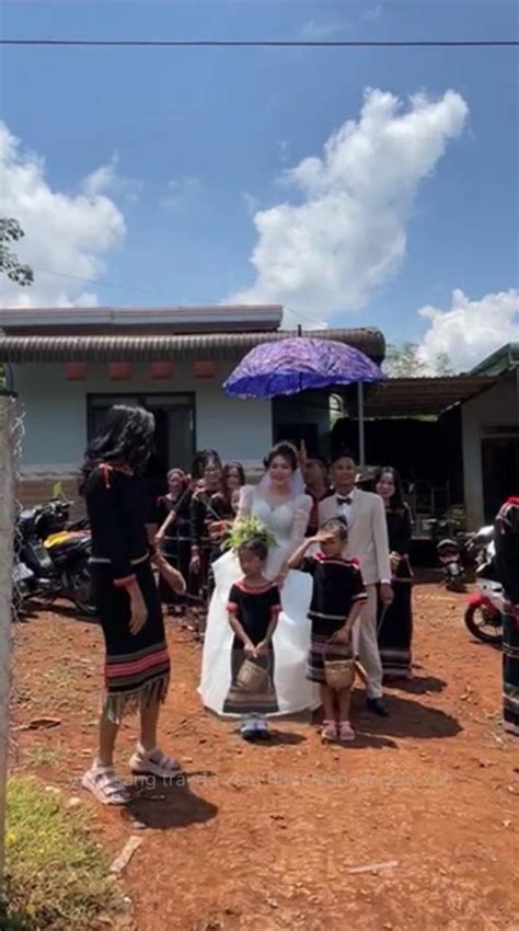 M C I Em Trai H Hen Ni N Ng H U Di N C A D N T C Kim Duy N B O Ng C Qu Y C N C