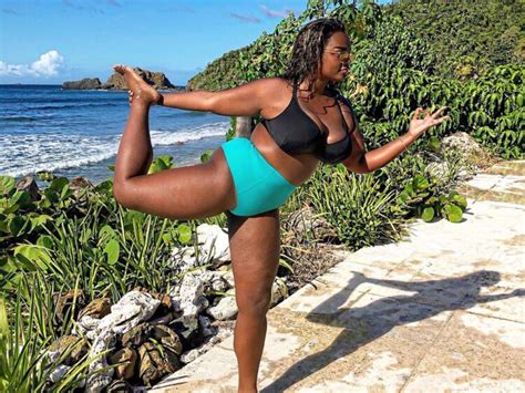 18 Latest Hot Gayle King Bikini Pics