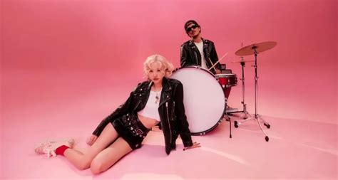 Avril Lavignes Sk8er Boi Unravelling The Lyrics And Their Timeless