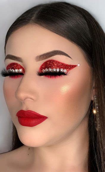 20 Christmas And Holidays Makeup Ideas Christmas Hat Pearls