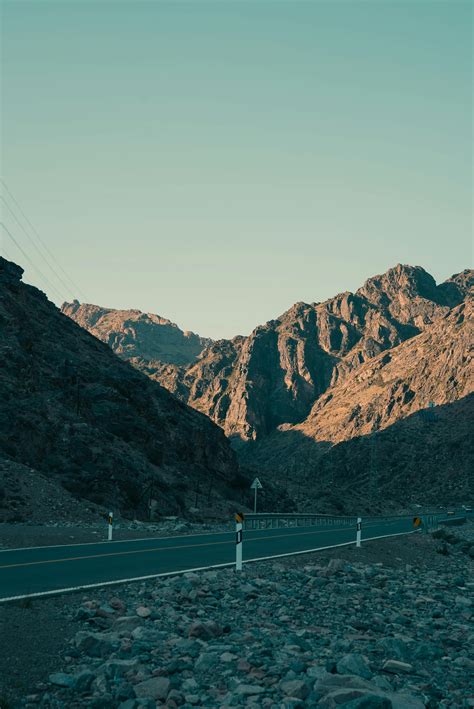 가을 경치 경치가 좋은 고립된 고요한 고요함 골짜기 광야 광활한 구름 굴곡 도로 그림 같은 높은 고도 도로 모험 목적지 바위로 된 바위투성이의