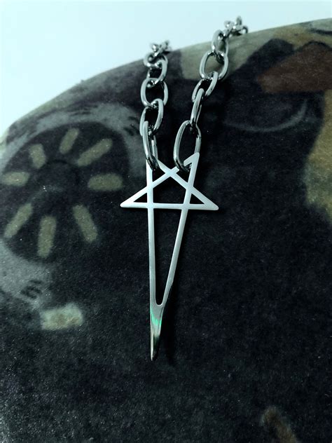 Punklry Small Pentagram Chain