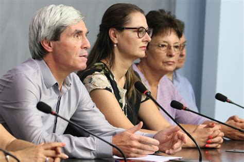 Централната комисия по провеждане на избора на председател на БСП Емил Войнов председател на