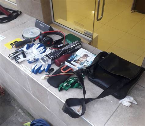 Служители на Областната дирекция на МВР във Варна задържаха мъж в момент на кражба от частен дом