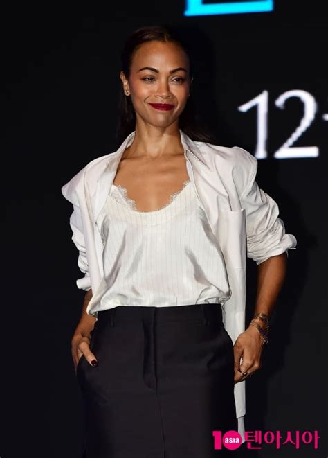 Ten 포토 조 샐다나 아바타의 미소아바타 물의 길 텐아시아