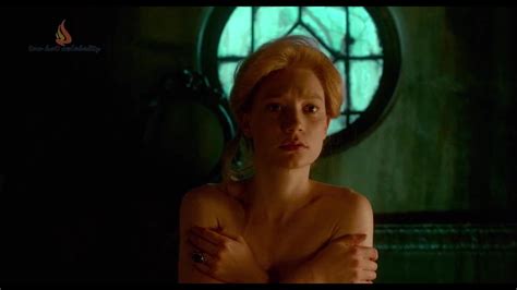 Mia Wasikowska Crimson Peak 2015 Xhamster