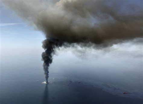 Bp To Pay 187 Billion For Deepwater Horizon Oil Spill The New York