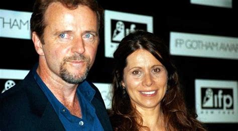Ava Eileen Quinn Role Of Her Father Aidan Quinn Art Of Verse