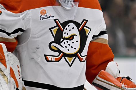 Anaheim Ducks Take Huge 3 1 Series Lead After Reviewed Goal In Overtime