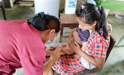 မိုးကောင်းမြို့၌ မွေးစမှ ၂ နှစ်အောက်ကလေးငယ်များအား လစဉ်ပုံမှန်ကာကွယ