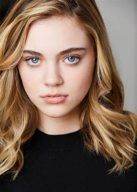 Hot Sexy Isabel Gravitt Bikini Pics