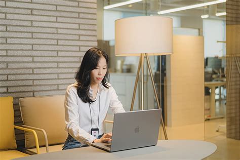 여기어때컴퍼니 놀라운 경험이 삶에 끊이지 않도록