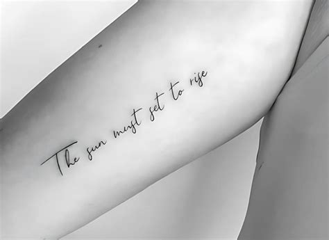 50 Gorgeous Minimalist Tattoos To Level Up Your Feminine Grace Woman