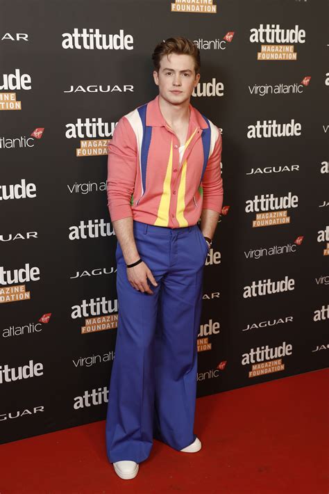 Heartstopper Star Kit Connor Comes Out As Bi Slams Fans