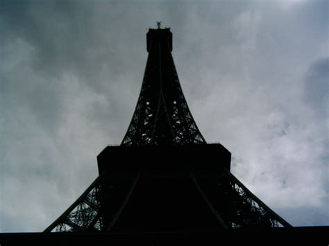 Dark Eiffel Tower By Kaliumgirl On Deviantart