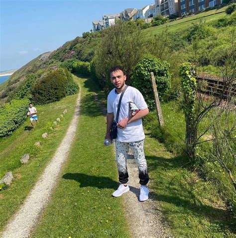 ابو اكرم Facebook