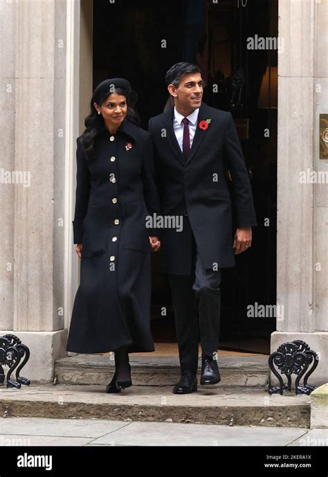 London Uk 13th Nov 2022 Prime Minister Rishi Sunak And Wife Akshata Murthy Leave Number 10