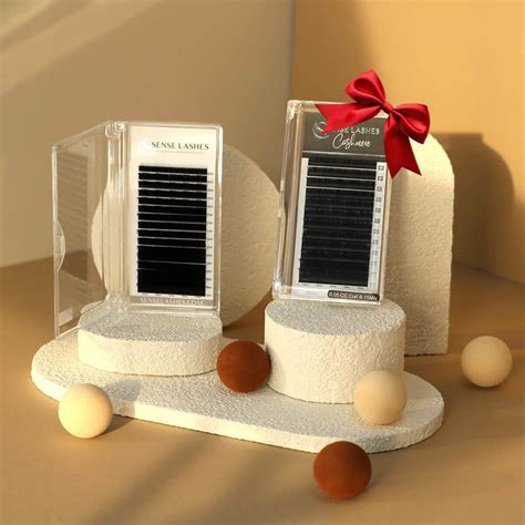 C Curl Vs D Curl Choosing The Perfect Lash For Your Clients Senselashes