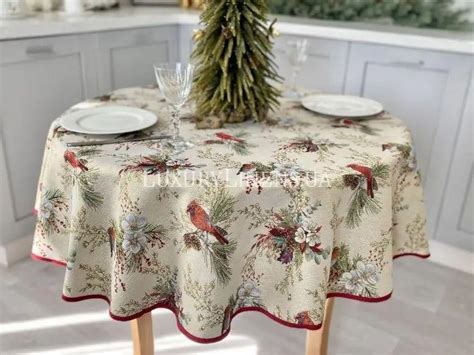 Скатертина гобеленова Кардинал купити за найкращою ціною в інтернет магазині Luxury Linens