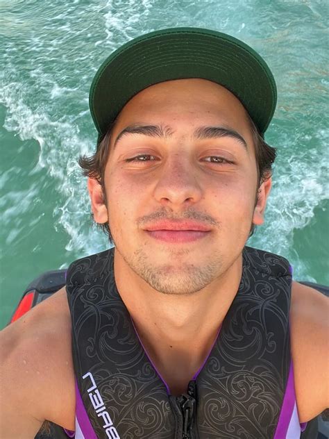 Quién Es Tony Mils Heredero De Carlos Slim Que Se Lanzó Como Cantante Infobae