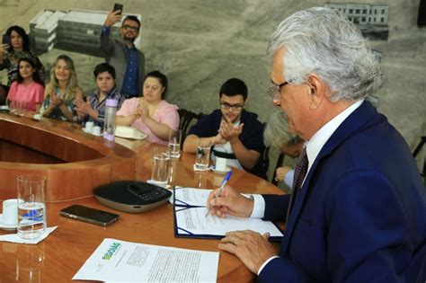 Dia Mundial Da Síndrome De Down Caiado Regulariza Uso De Imóvel Público Pela Asdown Via