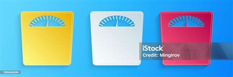 종이 잘라 욕실 비늘 아이콘은 파란색 배경에 격리 중량 측정 장비 체중 규모의 피트니스 스포츠 컨셉 종이 아트 스타일 벡터 건강한 생활방식에 대한 스톡 벡터 아트 및 기타